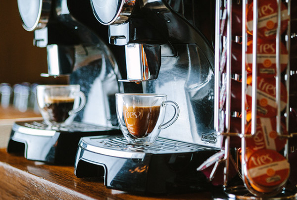 TRES lança novas cápsulas de café e chá - Revista Espresso